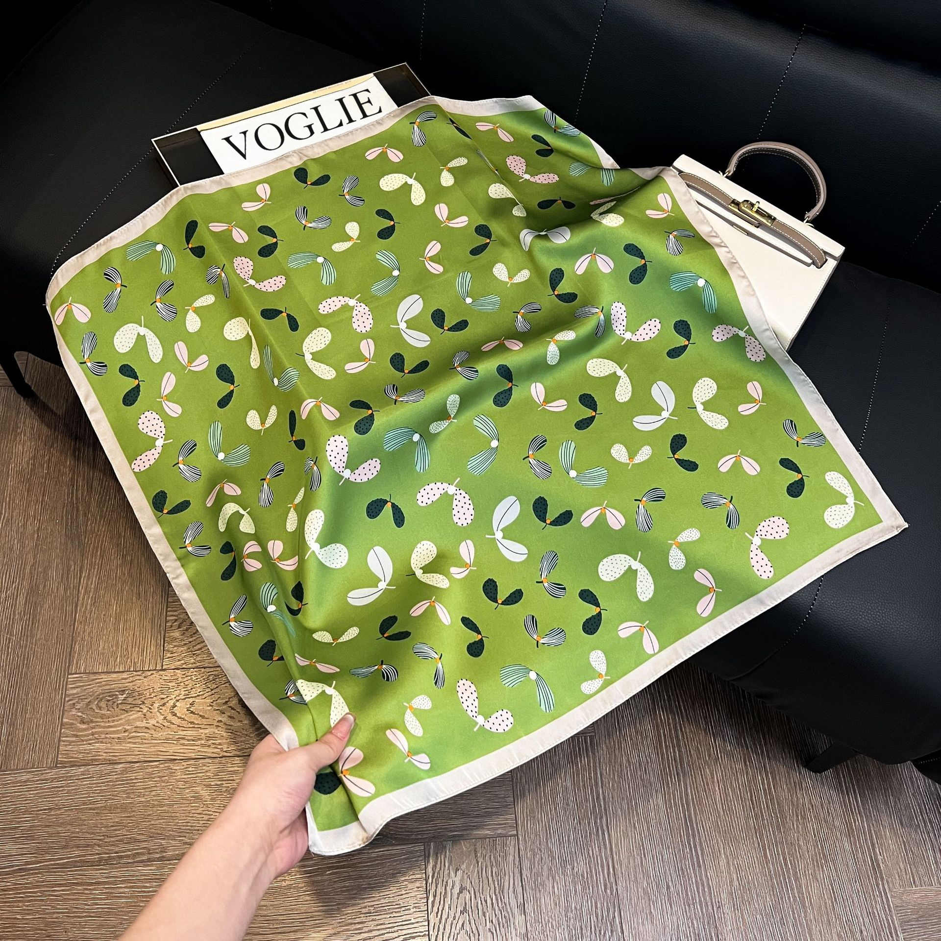 Nuovi Foulard 100% Pura Seta | Voglie Di Seta – Voglie di Seta